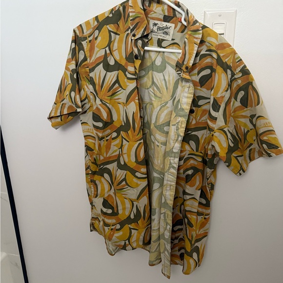 Howler Brothers | Shirts | Howler Brothers Tropical Leaf Print Shirt ...